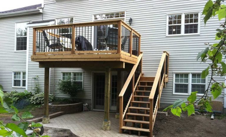 Scari exterioare din lemn: Avantaje, Tipuri, Etape Montaj | Reformex