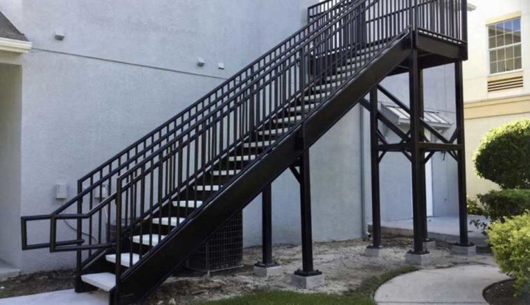 Scari exterioare: Forme, Tipuri de materiale, Etape Montaj | Reformex