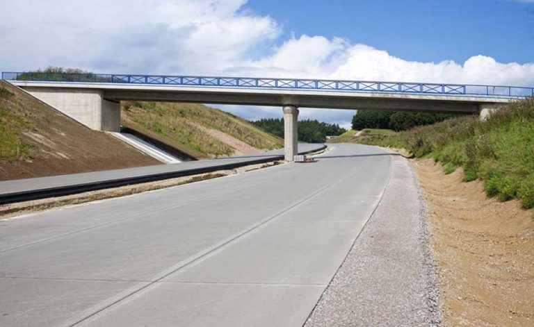 Beton rutier: Avantaje - Utilizari - Sfaturi executie - Reformex