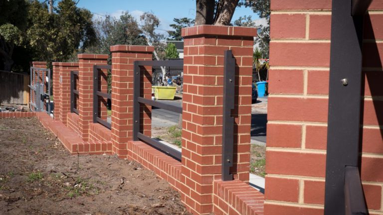 Zidarie garduri: Caracteristici - Etape constructie | Reformex